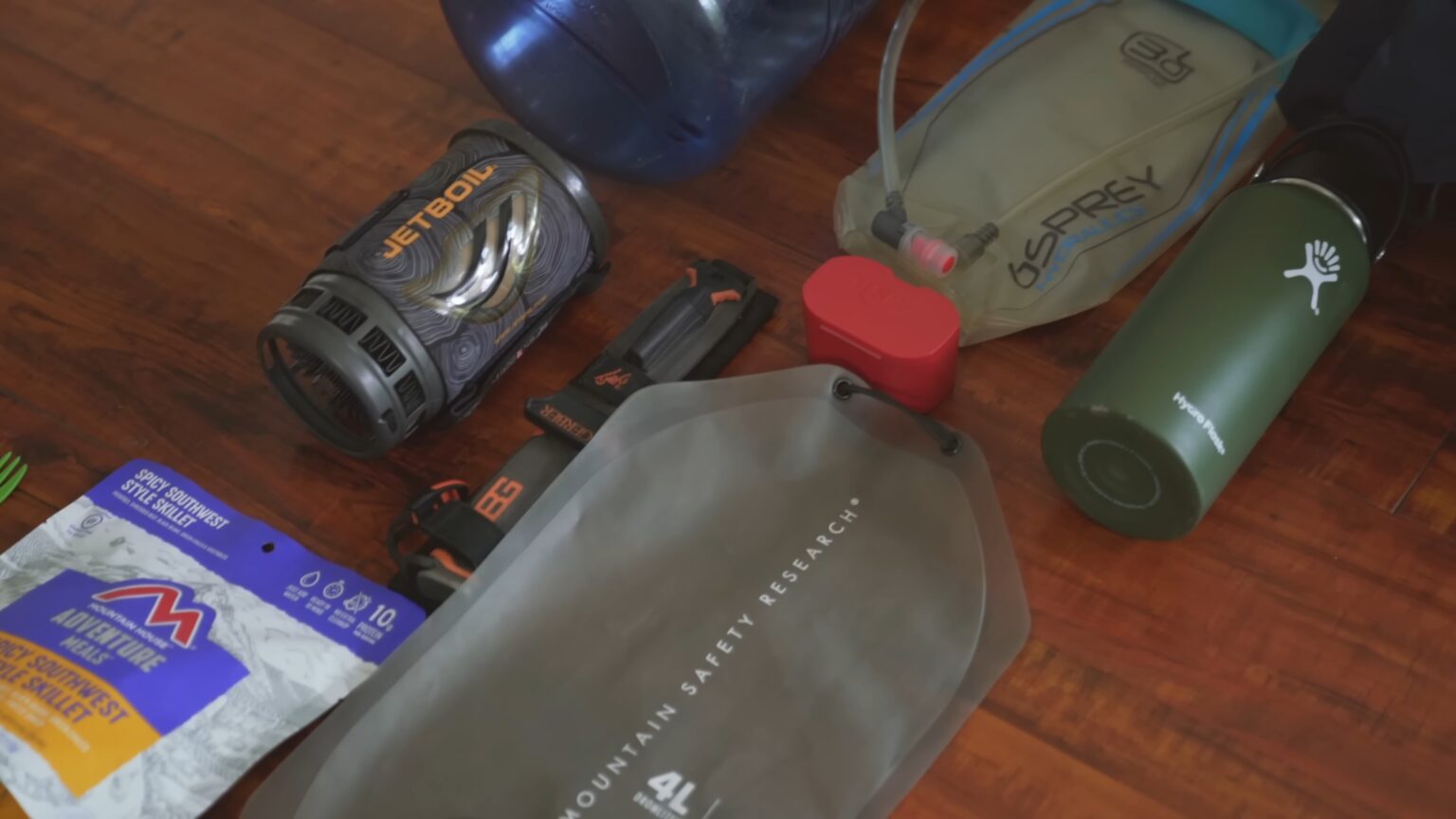 Things You Need to Have Before Going On a Hike - Hit the Trails ...